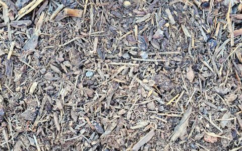 Fresh & Local Bark Mulch | Bark Boys, Inc.